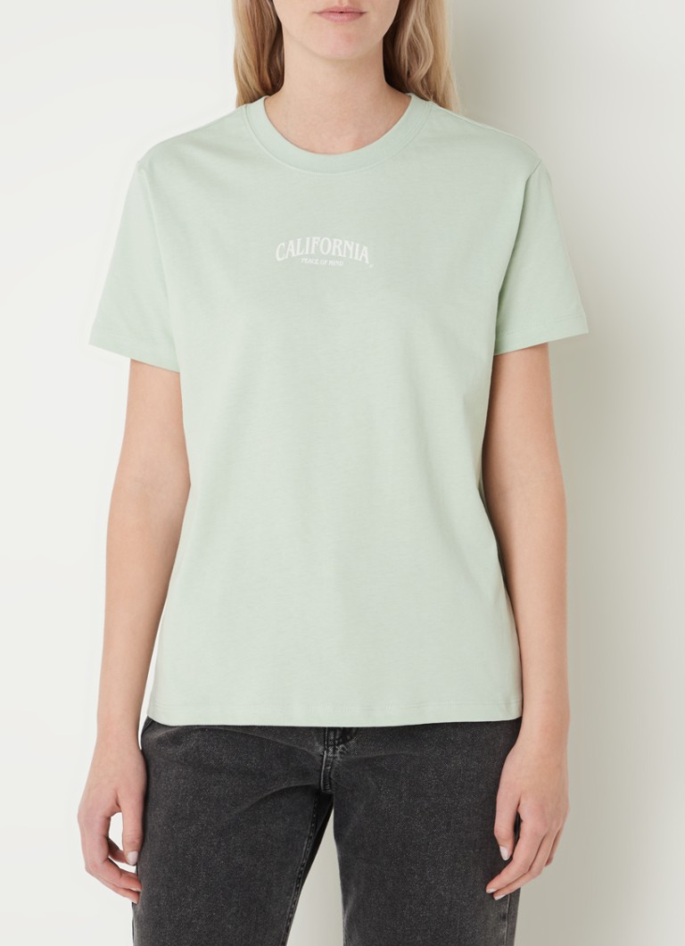 America Today Emily T-shirt met tekstprint • Mint • de Bijenkorf