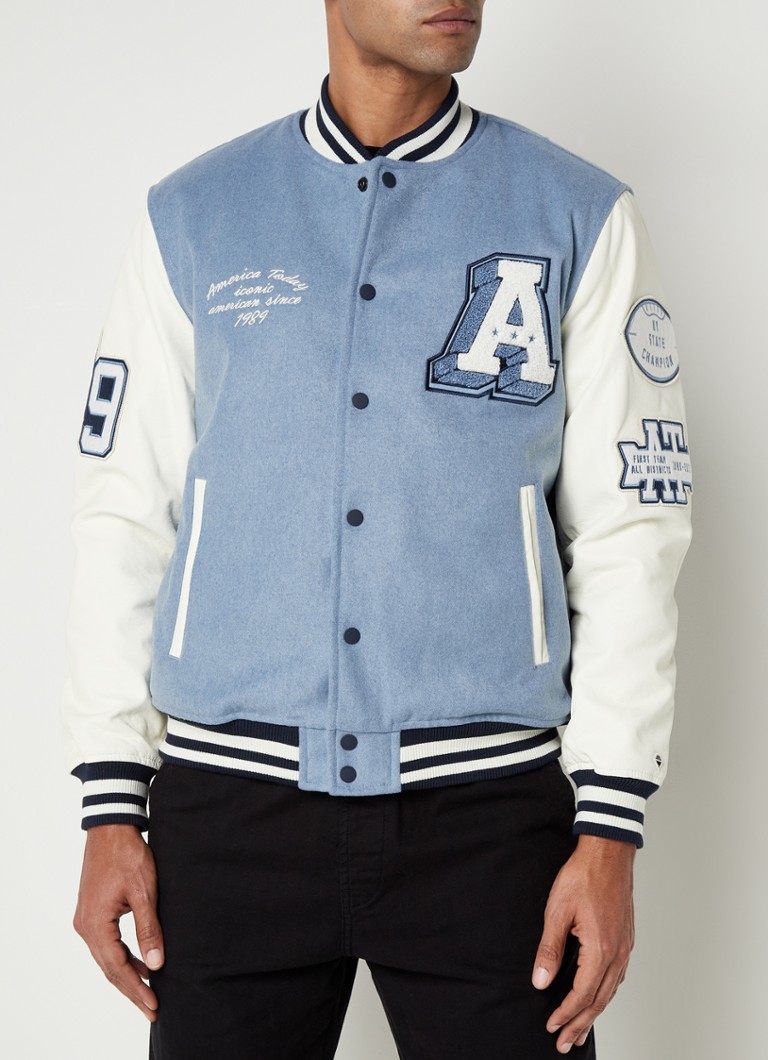 America Today Joni baseball jack met patches en backprint • Lichtblauw ...