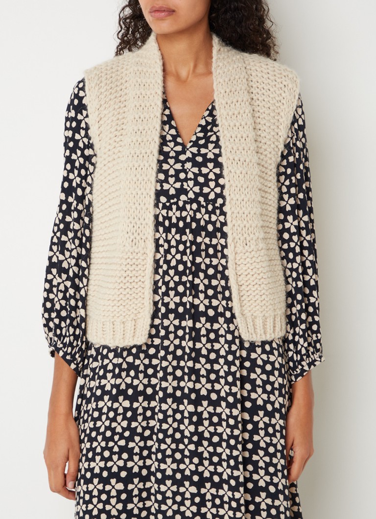 by-bar Levi grofgebreid gilet in alpaca wolblend • Zand • de Bijenkorf