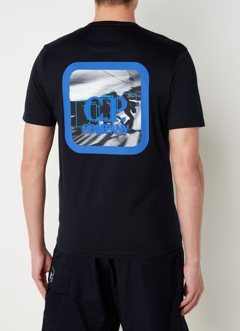 C.P. Company T-shirt met logo- en backprint • Donkerblauw • de Bijenkorf