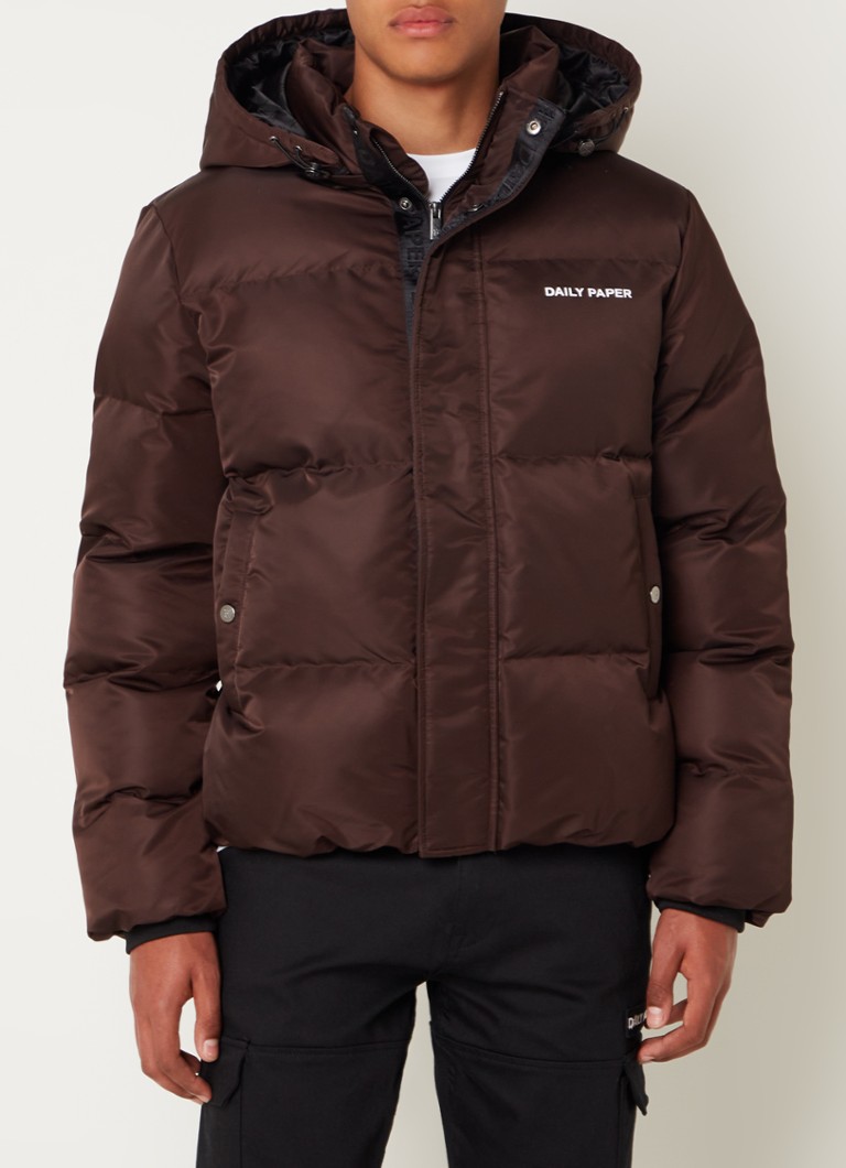 Daily Paper Epuffa puffer jack met afneembare capuchon • Bruin • de ...