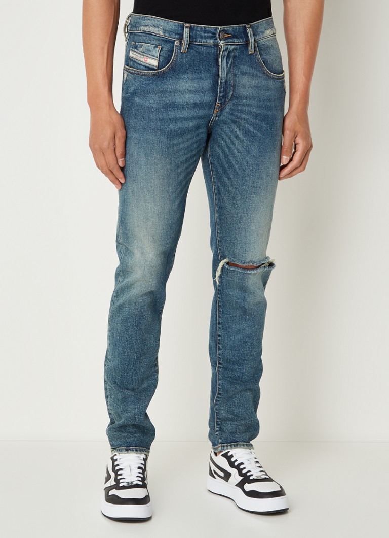 Diesel 2019 D-Strukt mid waist slim fit jeans met stretch met destroyed ...
