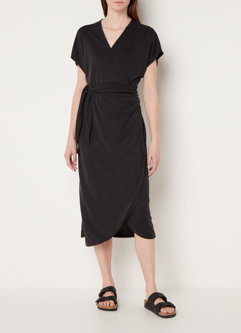 Edited Fania Midi Wikkeljurk Met Plooidetail En Stretch • Zwart • De