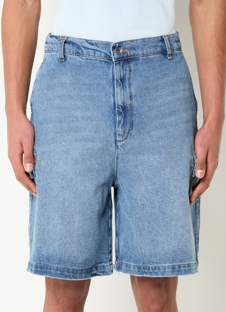 FLÂNEUR Loose fit korte broek van denim met klepzakken • Indigo • de ...