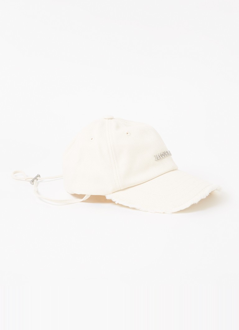 Jacquemus La Casquette Artichaut pet met logo en koord • Ivoor • de ...