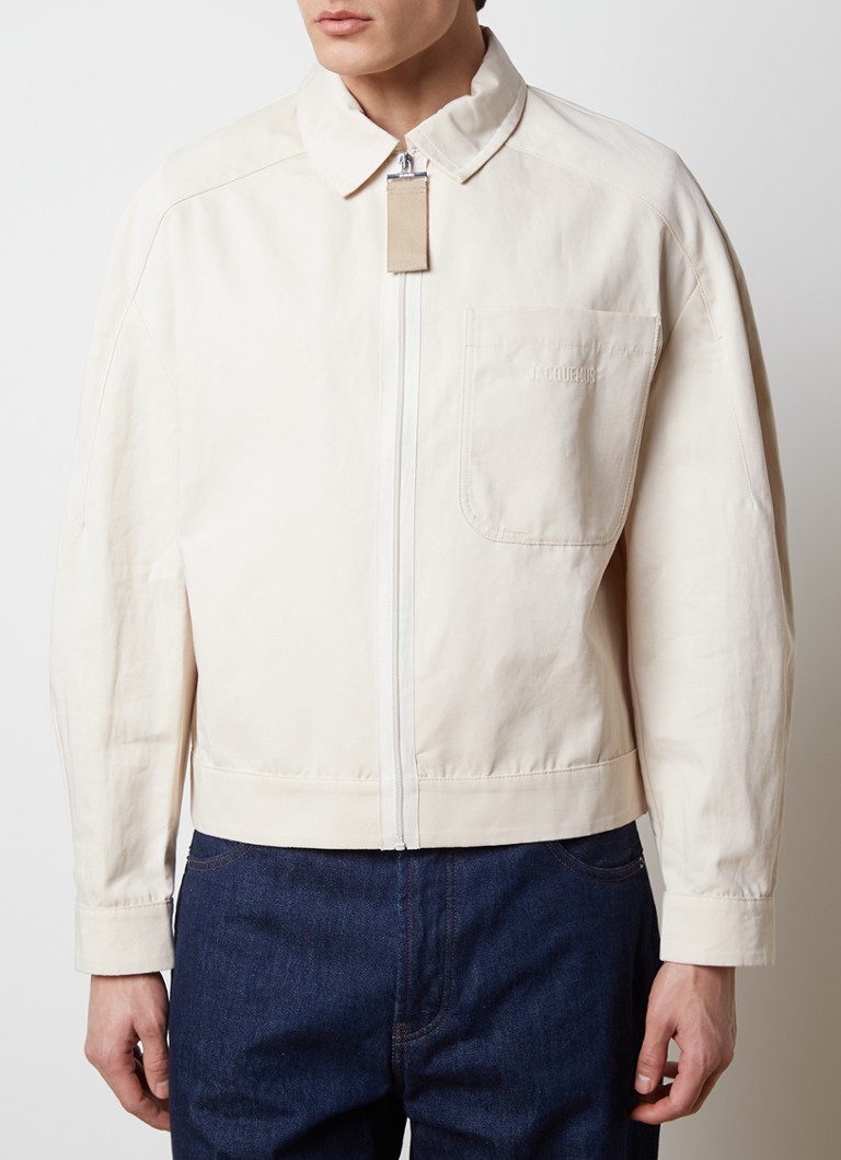 Jacquemus Linu jack met borstzak en logo • Beige • de Bijenkorf