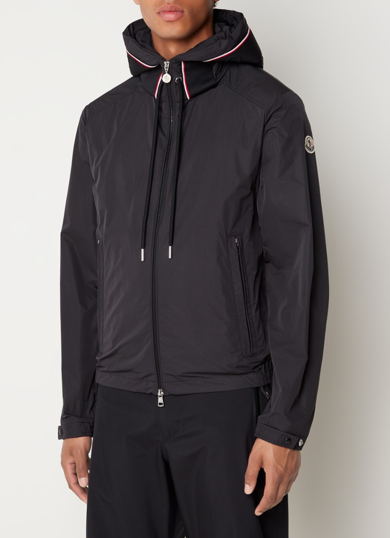 Moncler Mira jack met capuchon • Zwart • de Bijenkorf