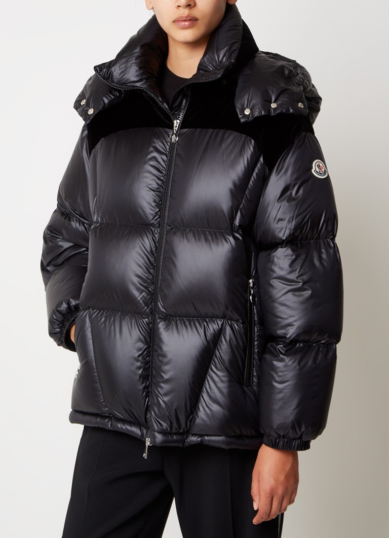 Moncler Puffer jack met donsvulling en details van fluweel • Zwart • de ...