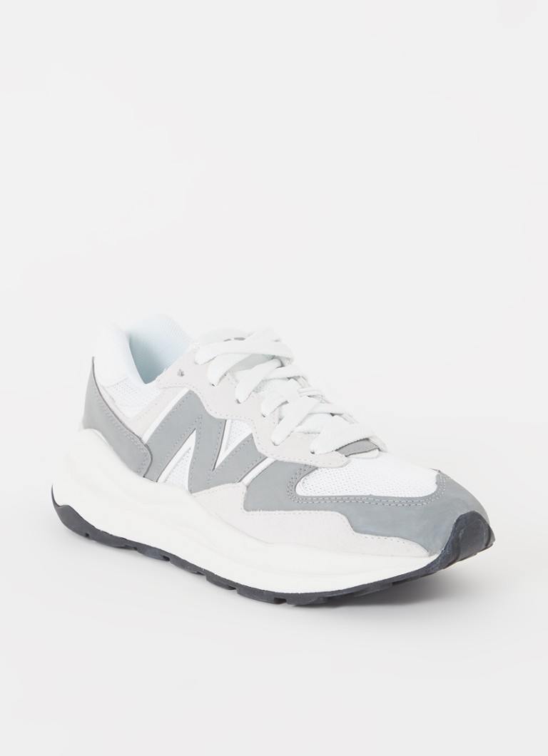 New Balance 57/40 sneaker van suède • Lichtgrijs • de Bijenkorf