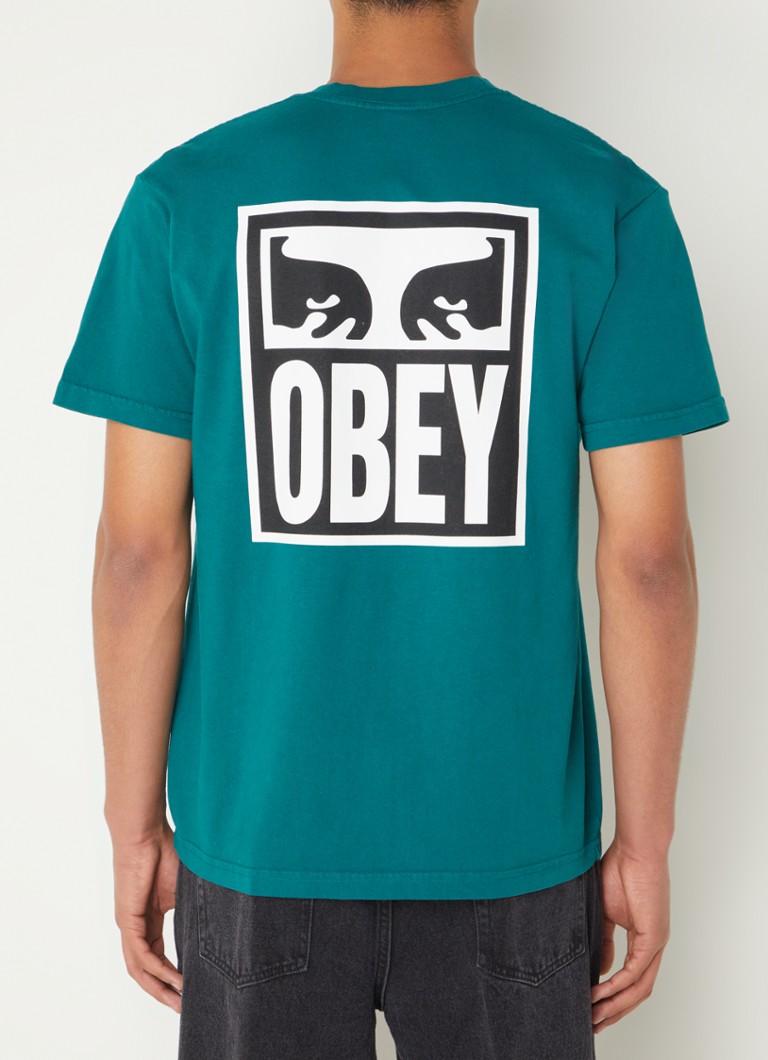 Obey Eyes Icon 2 T-shirt met logo- en backprint • Donkergroen • de ...