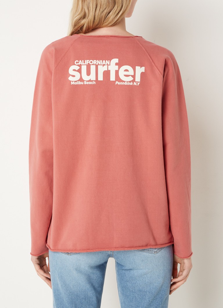 Penn & Ink Sweater met logo- en backprint • Koraalrood • de Bijenkorf