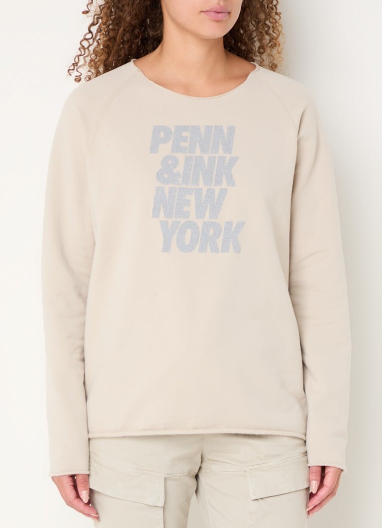 Penn & Ink Sweater met logoprint • Khaki • de Bijenkorf