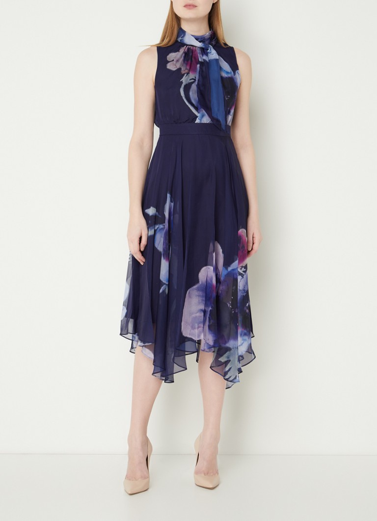 Phase Eight Lucinda Midi Jurk Met Bloemenprint En Sjaalkraag • Paars
