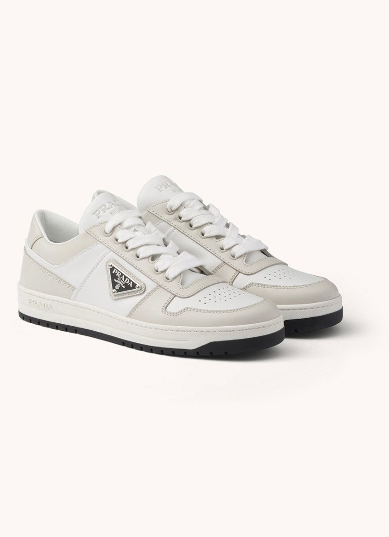 Prada Downtown Sneaker Van Leer • Lichtgrijs • De Bijenkorf