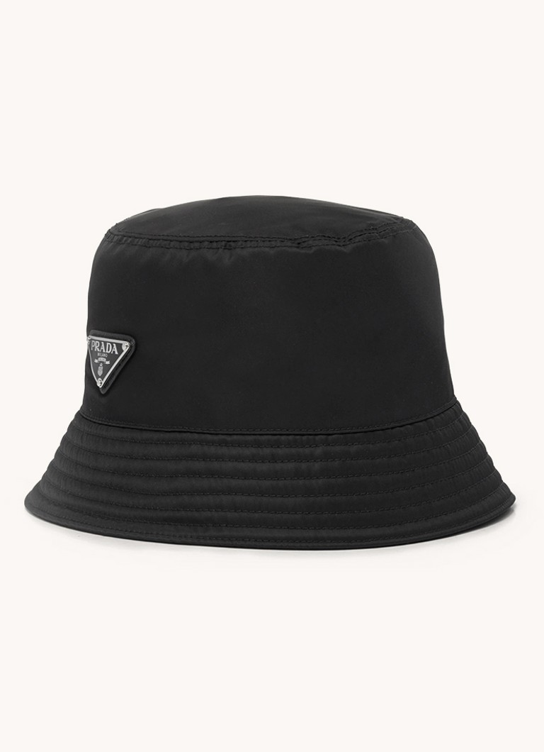 Prada Re-Nylon bucket hoed met logo • Zwart • de Bijenkorf