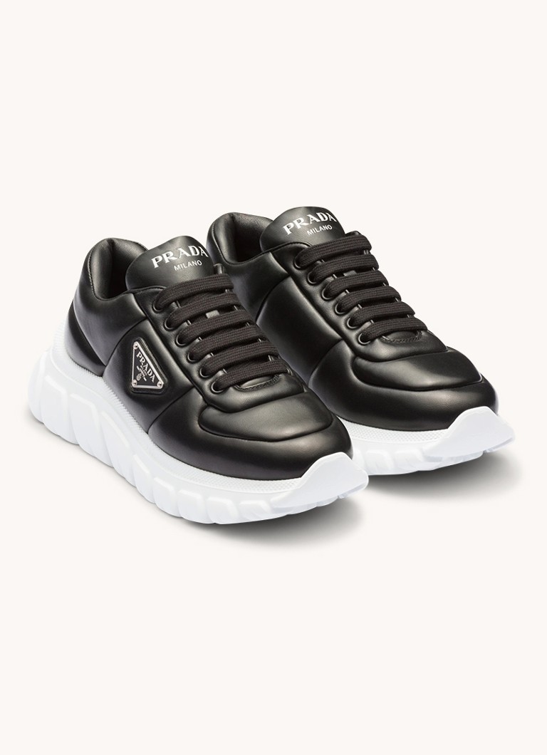 Prada Sneaker van leer met logo • Zwart • de Bijenkorf