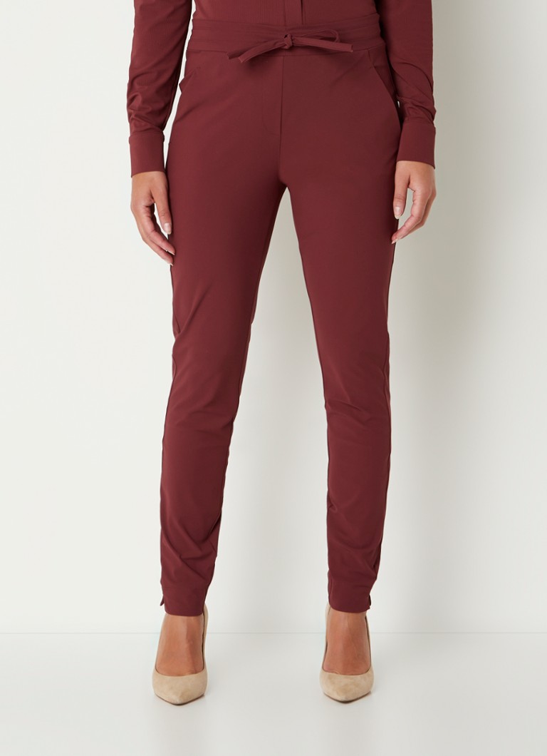 Studio Anneloes High waist slim fit pantalon met trekkoord en steekzakken • Bordeauxrood • de ...