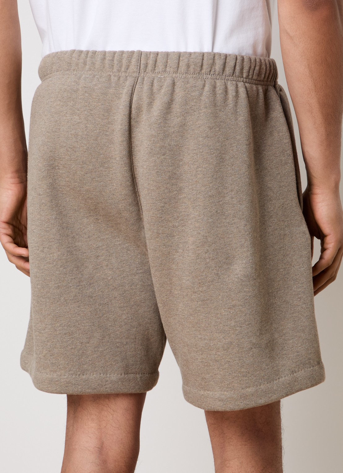 Fear of God Essentials AS25 loose fit korte joggingbroek met logo ...