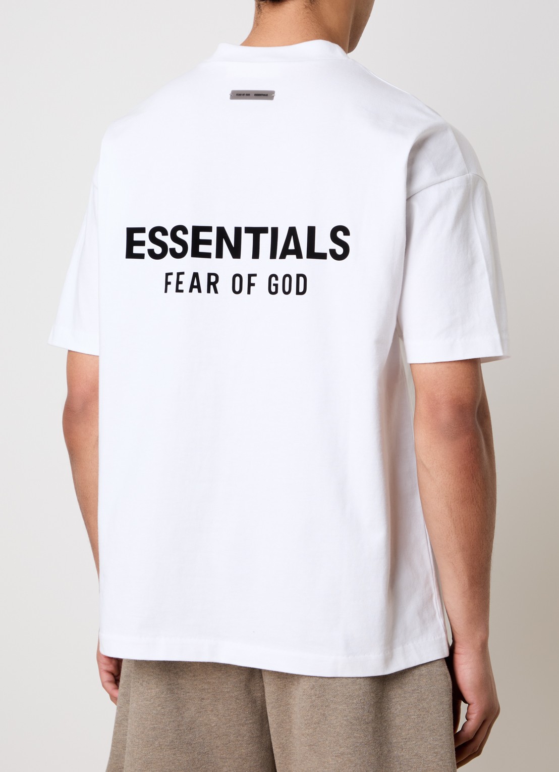 Fear of God Essentials T-shirt met logo- en backprint • Wit • de Bijenkorf