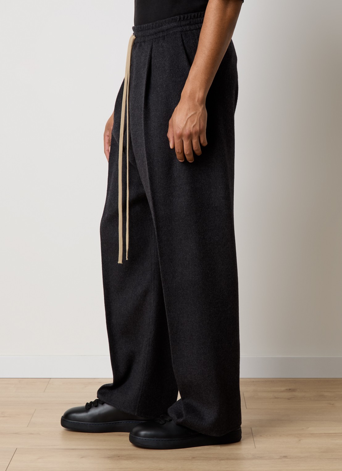 Fear of God Loose fit pantalon in wolblend met persplooi en steekzakken ...