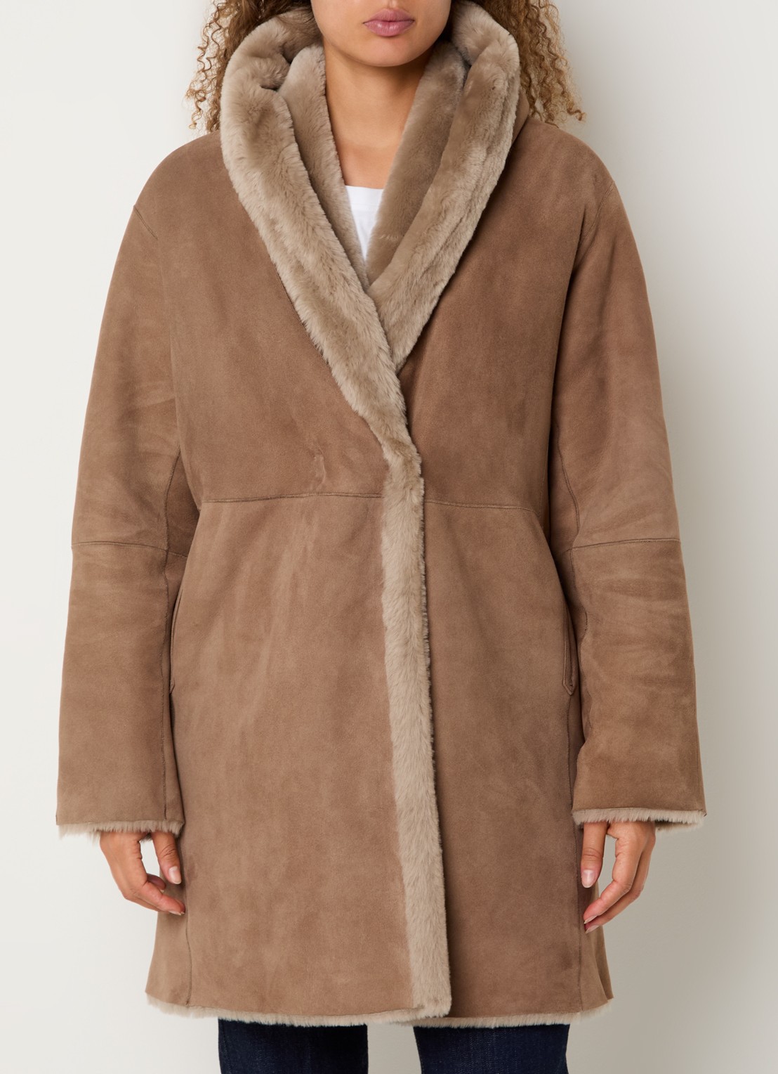 Gerard Darel Malia reversible jas van lamsleer • Camel • de Bijenkorf