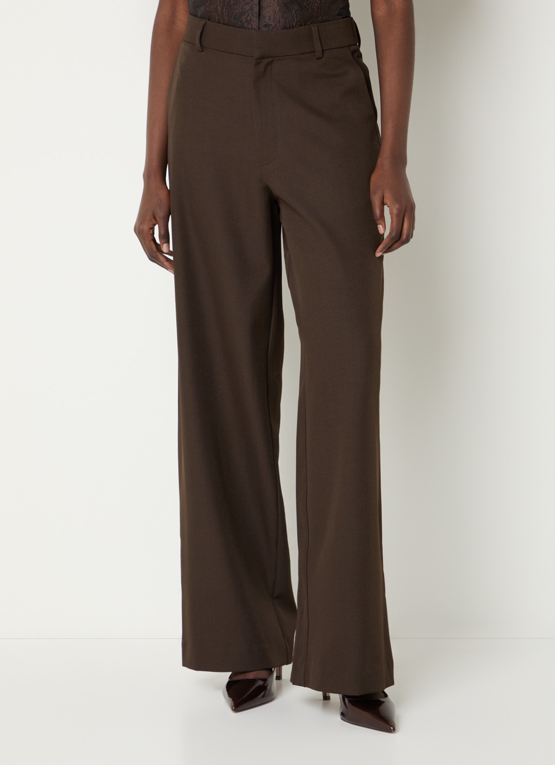 Neo Noir Emmett high waist straight fit pantalon met steekzakken ...