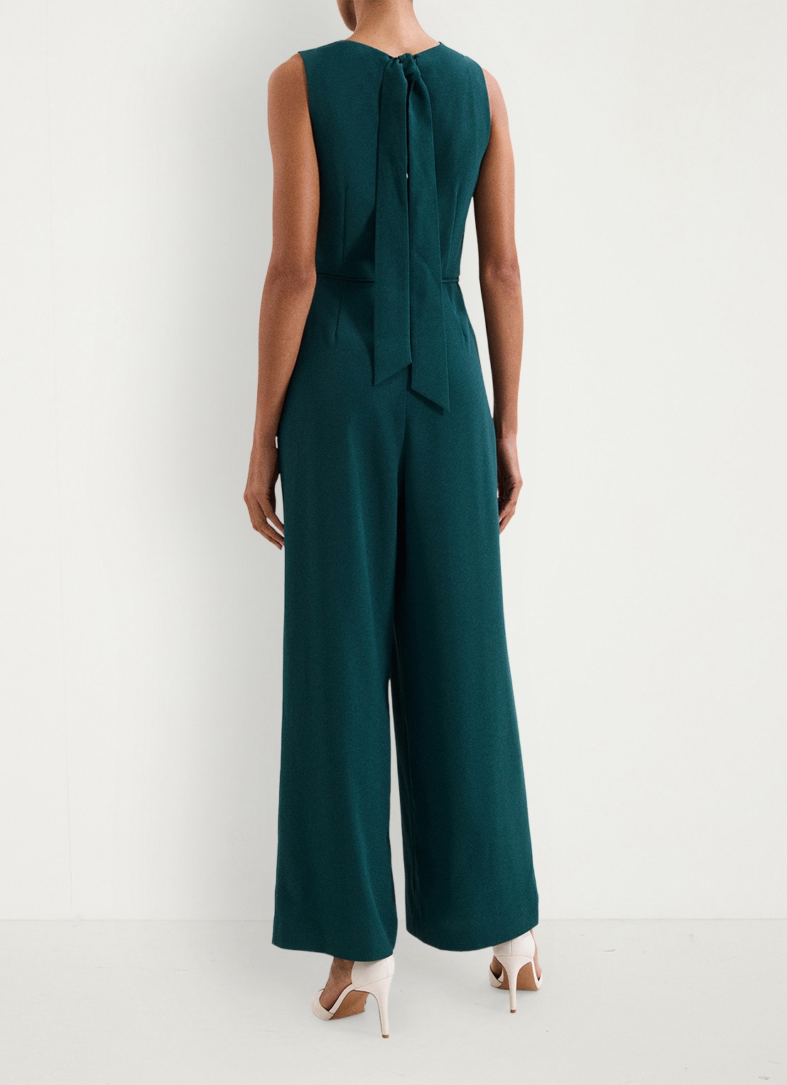 Phase Eight Monique loose fit jumpsuit met waterval hals • Zeegroen ...