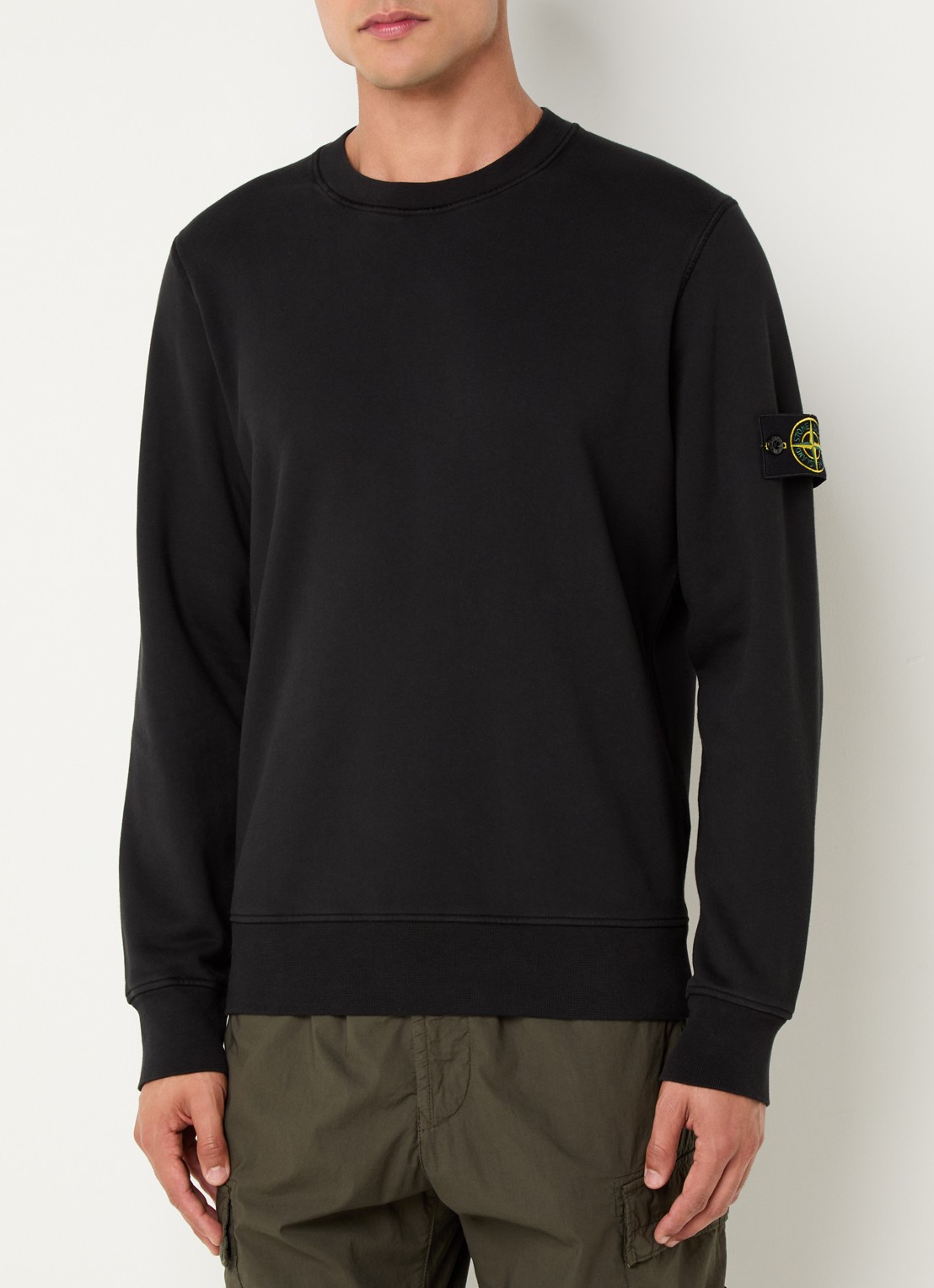 Stone Island S0051 sweater met logo • Zwart • de Bijenkorf